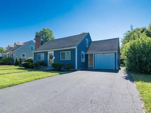 house with 3 bedroom, Springfield MA ES105059405