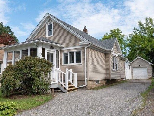 house with 3 bedroom, Springfield MA ES105059975
