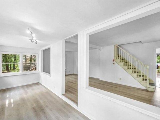 house with 3 bedroom, Springfield MA ES105083222