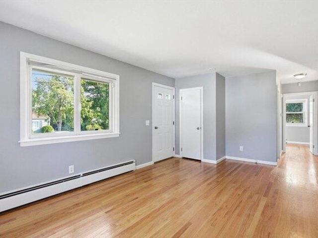 house with 3 bedroom, Springfield MA ES105092638
