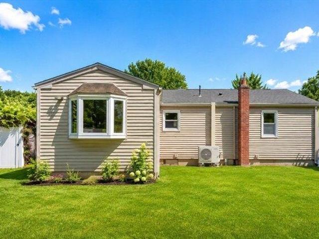 house with 3 bedroom, Springfield MA ES105143345