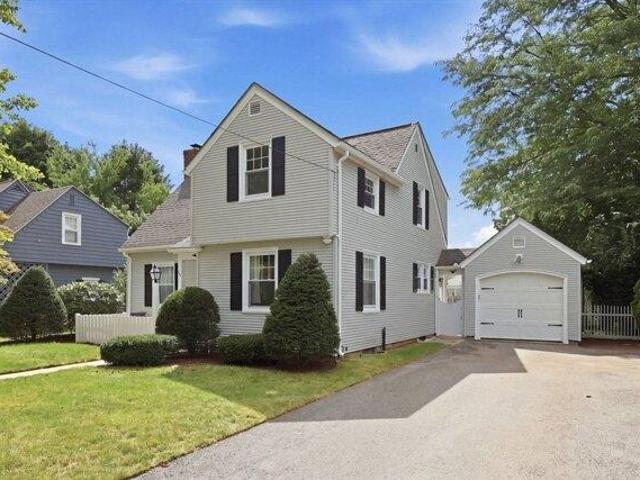 house with 3 bedroom, Springfield MA ES105190580