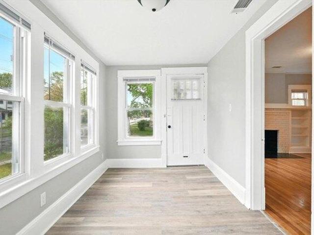 house with 3 bedroom, Springfield MA ES105112817