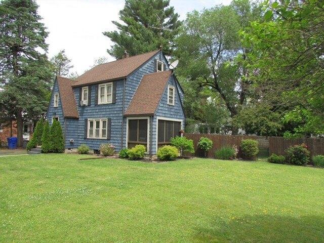 house with 3 bedroom, Springfield MA ES105113171