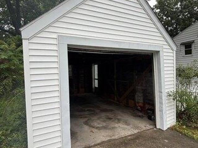 house with 3 bedroom, Springfield MA ES105123727