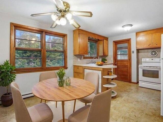 house with 3 bedroom, Springfield MA ES105127613