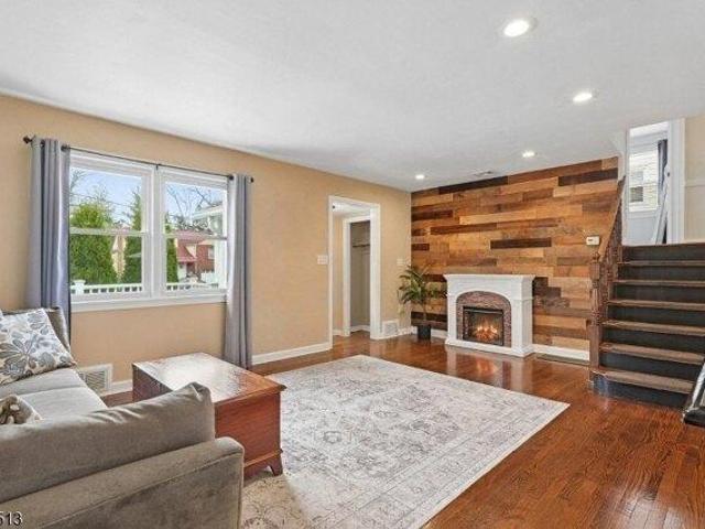 house with 3 bedroom, Springfield NJ DLS101656455