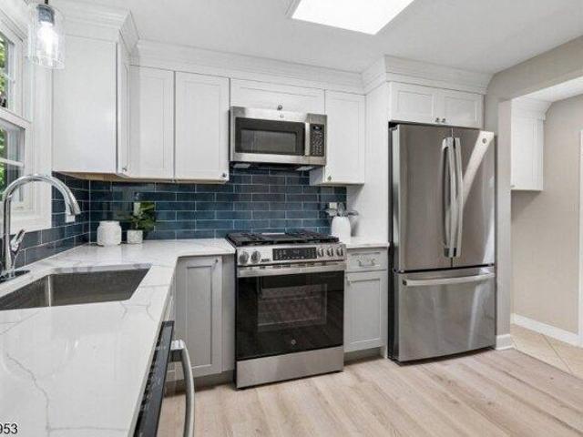house with 3 bedroom, Springfield NJ ES105125100