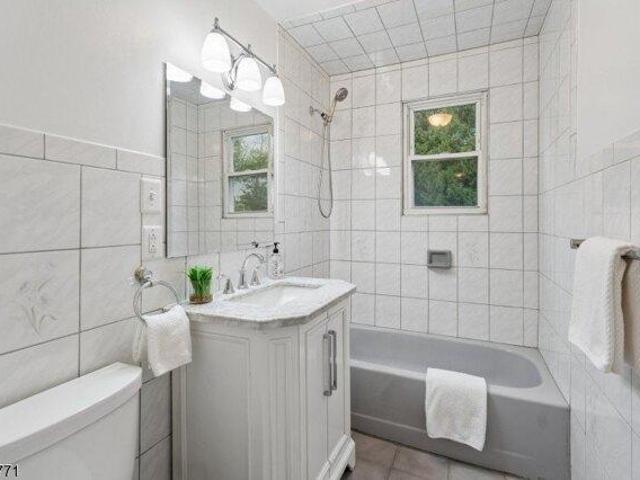 house with 3 bedroom, Springfield NJ ES105233460