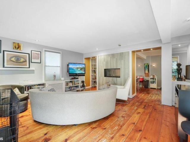 house with 3 bedroom, Spuyten Duyvil NY ES102245075