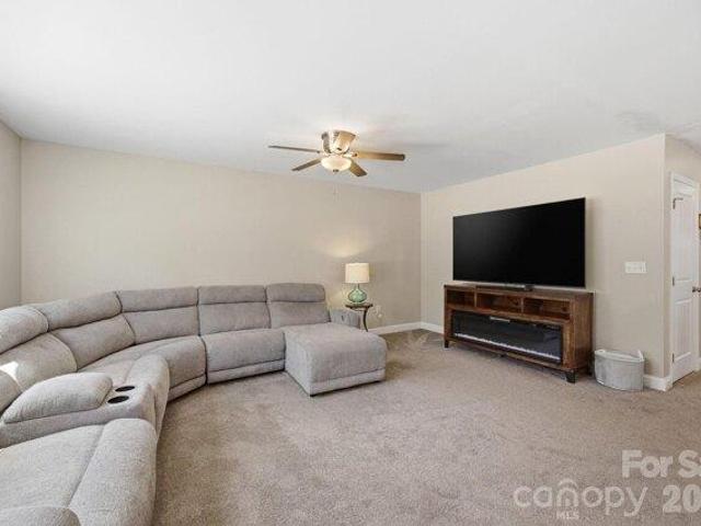 house with 3 bedroom, Swannanoa NC ES104908956