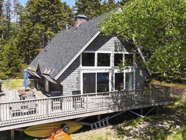 house with 3 bedroom, Swans Island ME ES105109438