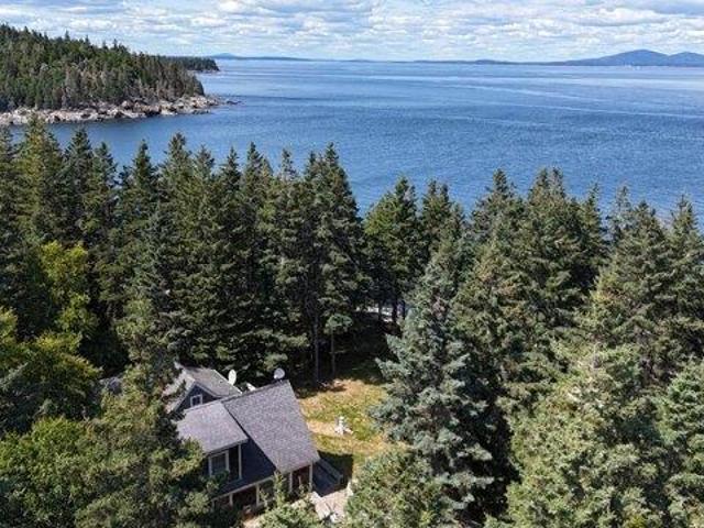 house with 3 bedroom, Swans Island ME ES105172932