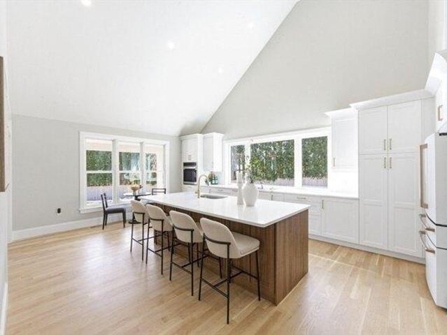 house with 3 bedroom, Swansea MA DLS101603582