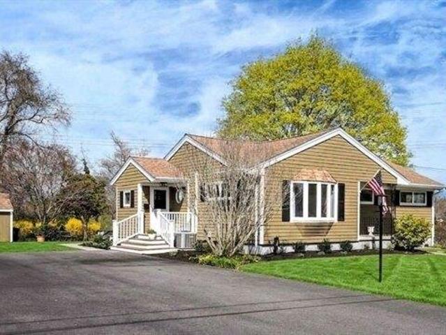 house with 3 bedroom, Swansea MA DLS101707659