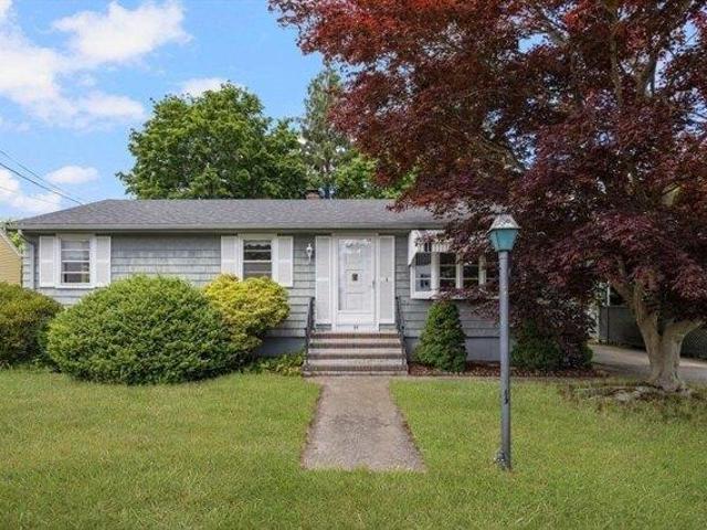 house with 3 bedroom, Swansea MA DS104264290