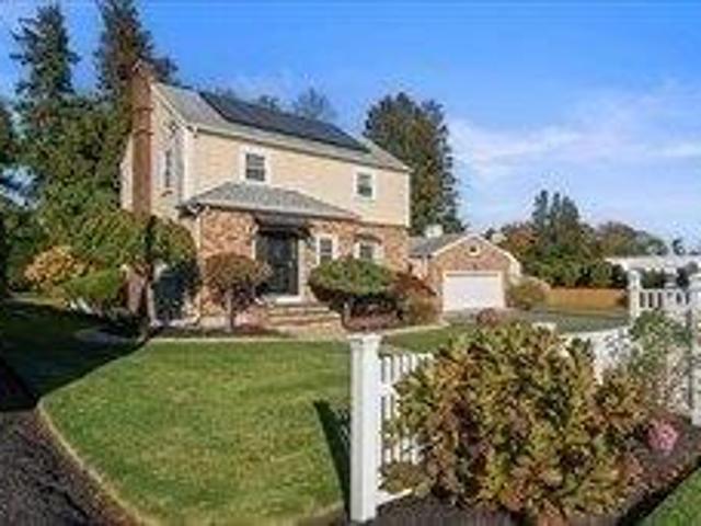 house with 3 bedroom, Swansea MA DS104265063