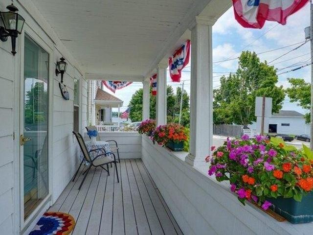 house with 3 bedroom, Swansea MA DS104351670