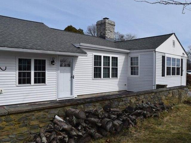 house with 3 bedroom, Swansea MA ES104907466