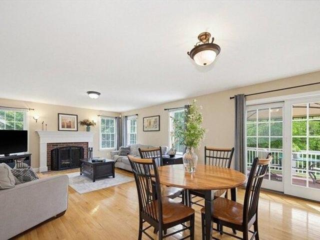 house with 3 bedroom, Swansea MA ES104920977