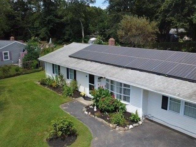 house with 3 bedroom, Swansea MA ES105080854