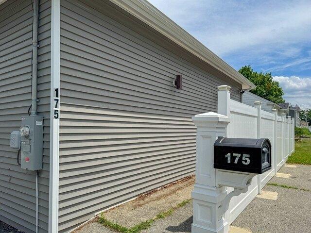 house with 3 bedroom, Swansea MA ES105158123