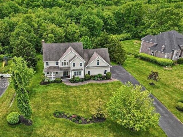 house with 3 bedroom, Swansea MA ES105175322