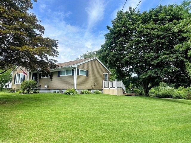 house with 3 bedroom, Swansea MA ES105176395
