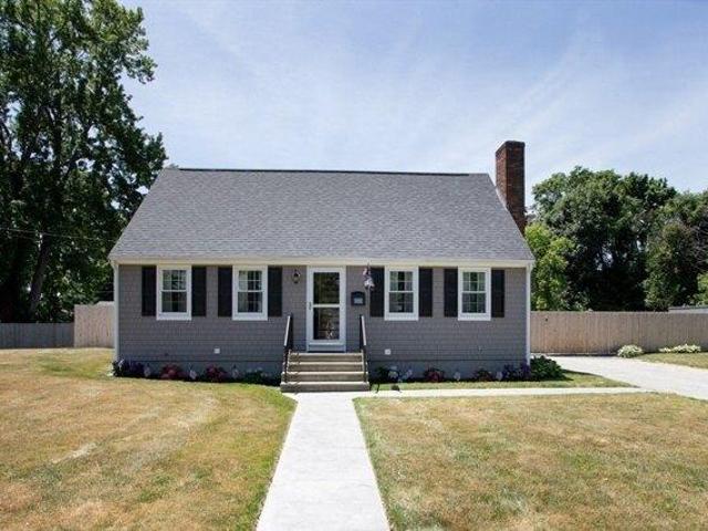 house with 3 bedroom, Swansea MA ES105172103