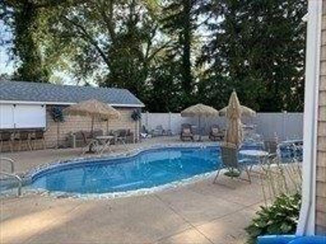 house with 3 bedroom, Swansea MA ES103440771