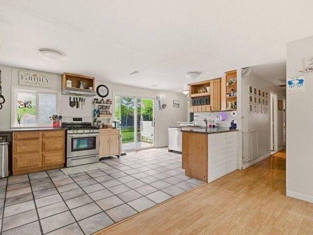 house with 3 bedroom, Swansea MA ES103442953