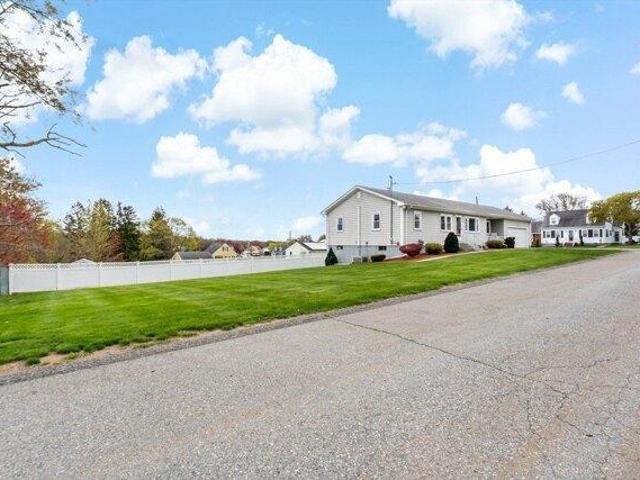 house with 3 bedroom, Swansea MA ES103850830