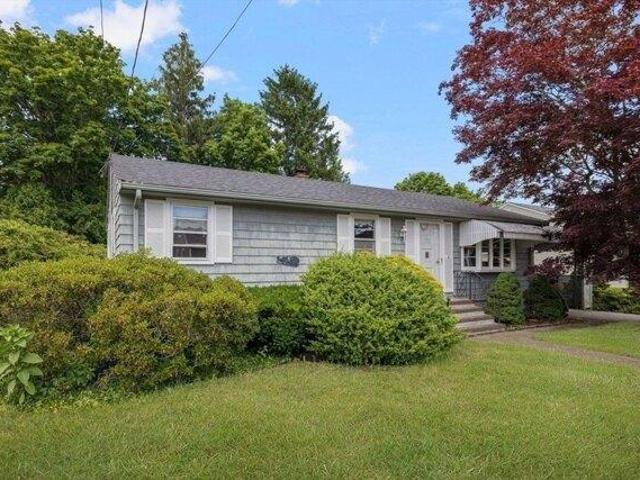 house with 3 bedroom, Swansea MA ES103886012