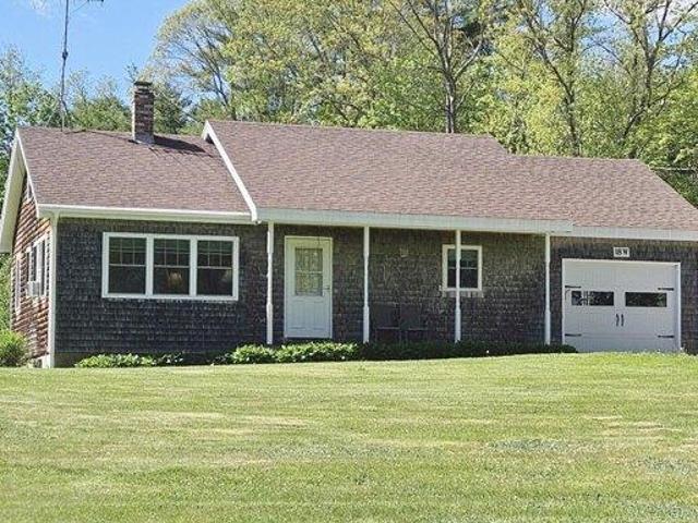 house with 3 bedroom, Swanville ME ES102825772