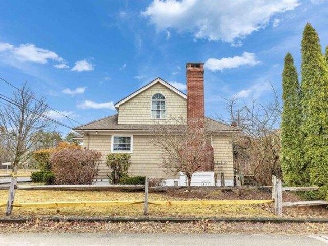 house with 3 bedroom, Swanzey NH DLS101529415