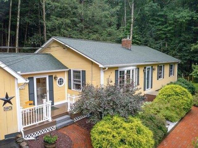 house with 3 bedroom, Swanzey NH DS104235790