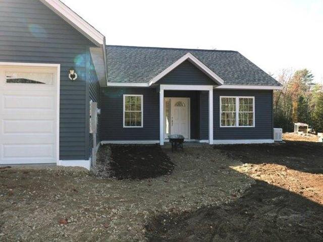 house with 3 bedroom, Swanzey NH DS102531507