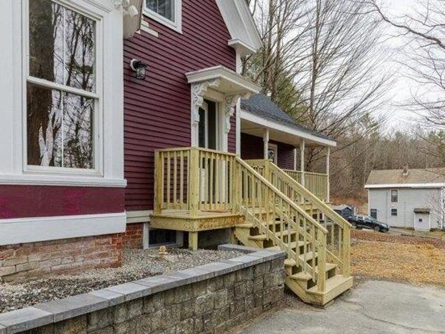 house with 3 bedroom, Swanzey NH DS103038015