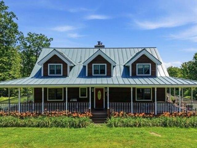 house with 3 bedroom, Swanzey NH ES104234080