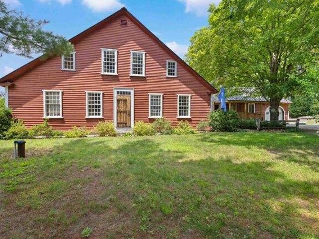house with 3 bedroom, Swanzey NH ES104263502