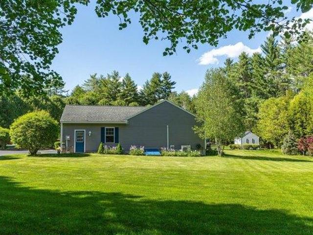 house with 3 bedroom, Swanzey NH ES104332719