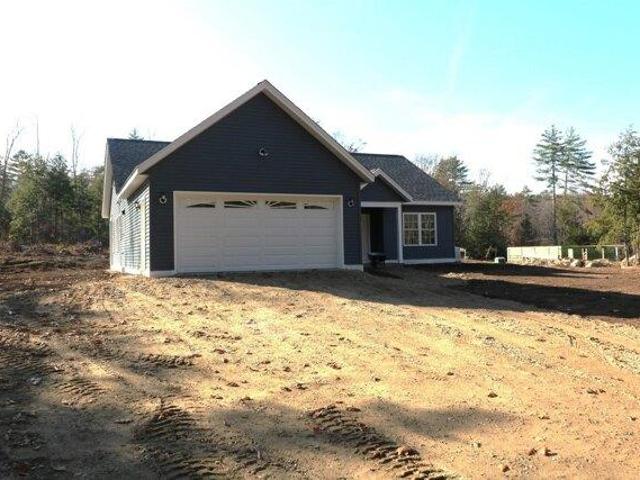 house with 3 bedroom, Swanzey NH ES104607455