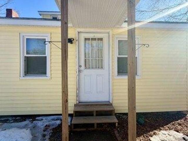 house with 3 bedroom, Swanzey NH ES103434741