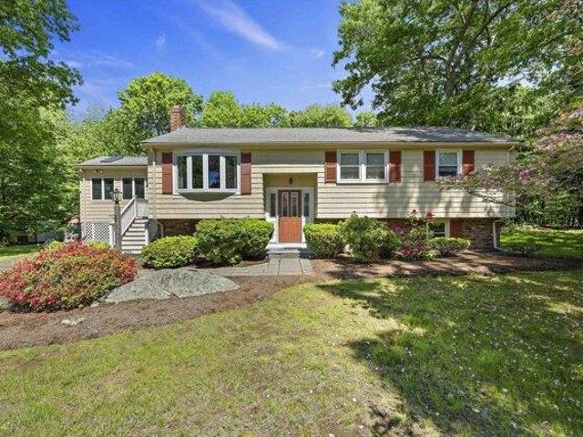 house with 3 bedroom, Stoughton MA DLS102962195
