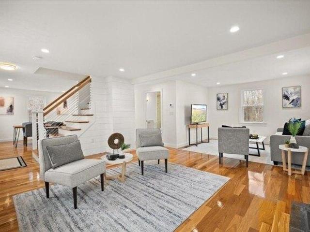 house with 3 bedroom, Stoughton MA DS102089509