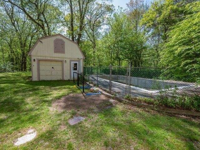 house with 3 bedroom, Stoughton MA ES103889292