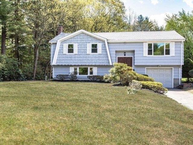 house with 3 bedroom, Stoughton MA ES104007645