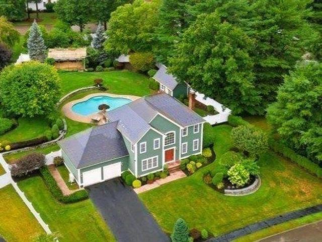 house with 3 bedroom, Stoughton MA ES105315421
