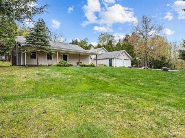house with 3 bedroom, Stowe VT DS104076906