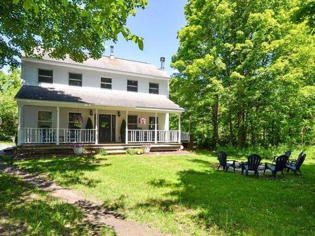 house with 3 bedroom, Stowe VT DS104077916